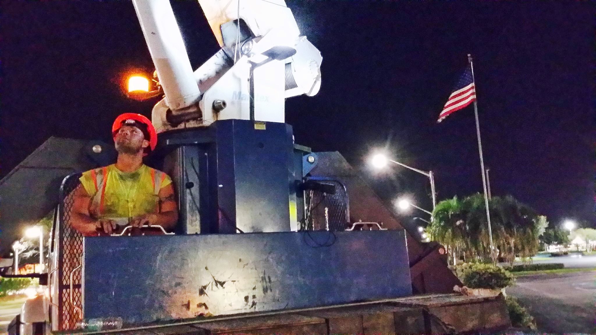 Mast Arm Installation - Highway Safety Devices